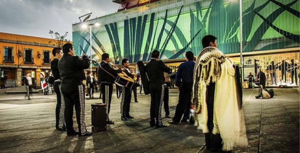 Descubre los mejores lugares para visitar de noche en CDMX ‣ La Torre News