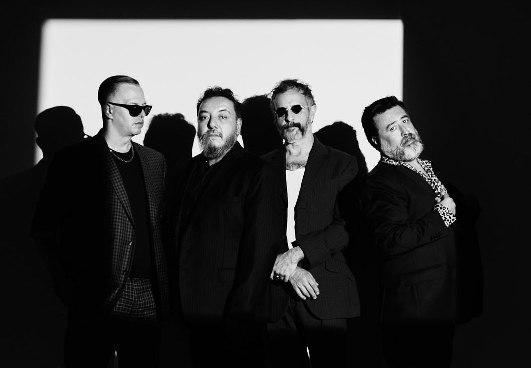 Molotov explota en el Frontón México con «Solo D’Lira»