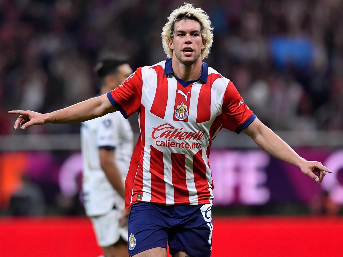 Chivas triunfa 3-1 sobre Pumas en un vibrante encuentro