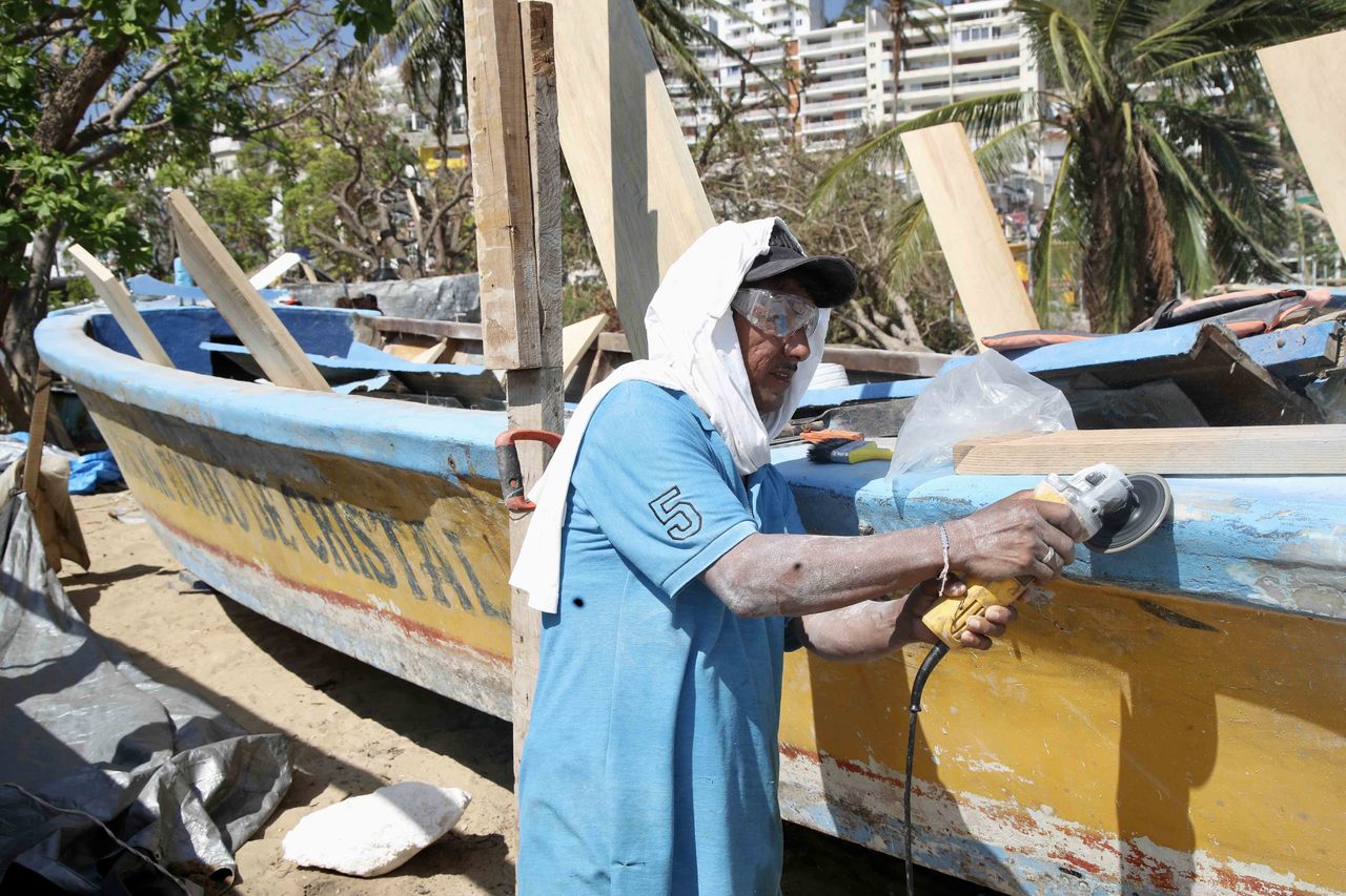 Solo el 10% de las embarcaciones de lancheros en Acapulco han sido ...