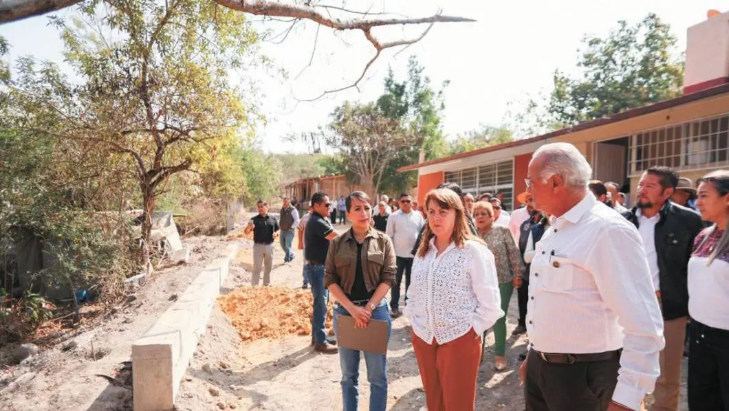 Inaugura Margarita González Saravia techumbre en el CETis 99 de Yautepec